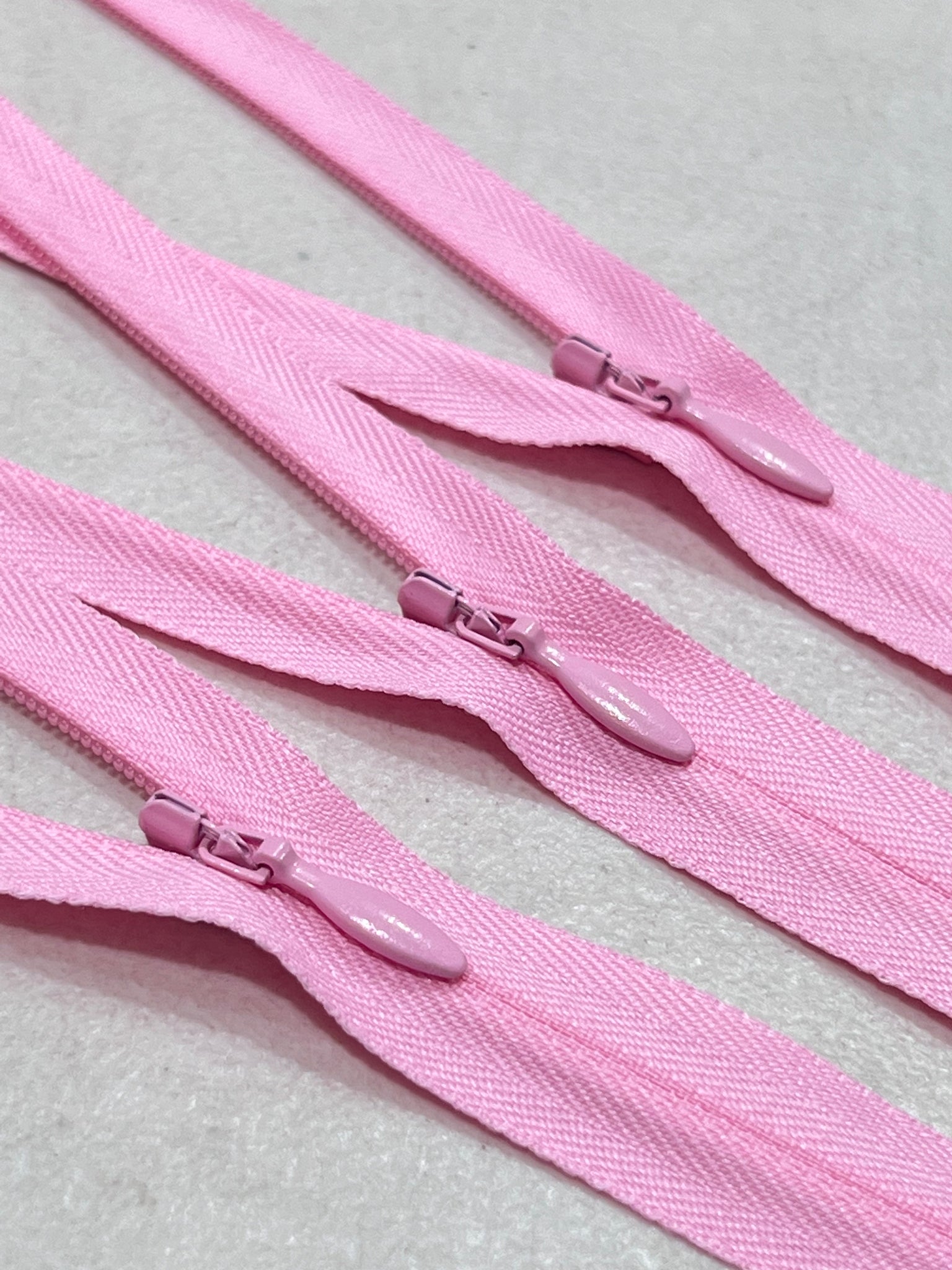 Cierres Invisibles YKK – Sanditex