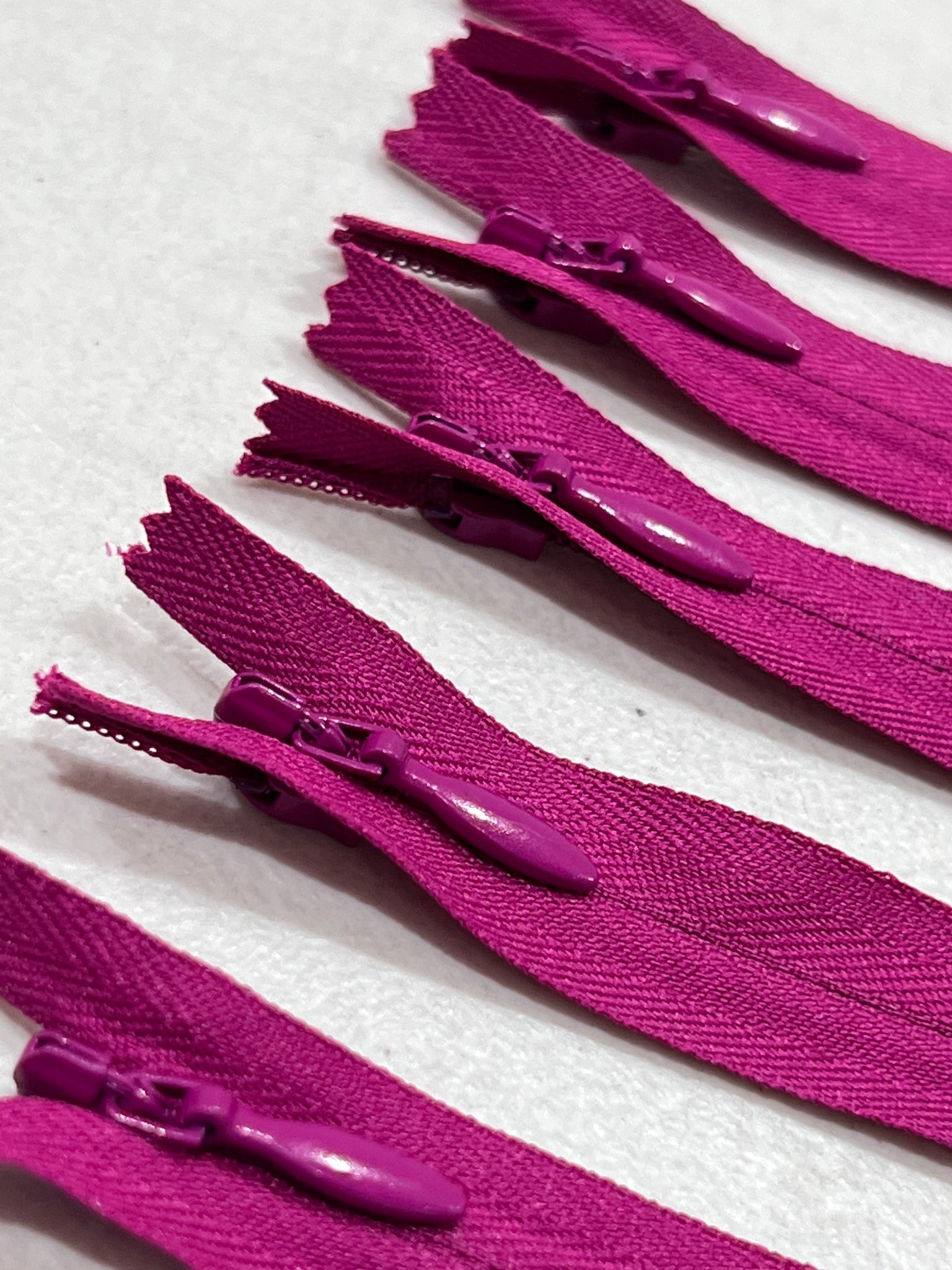 Cierres Invisibles YKK – Sanditex