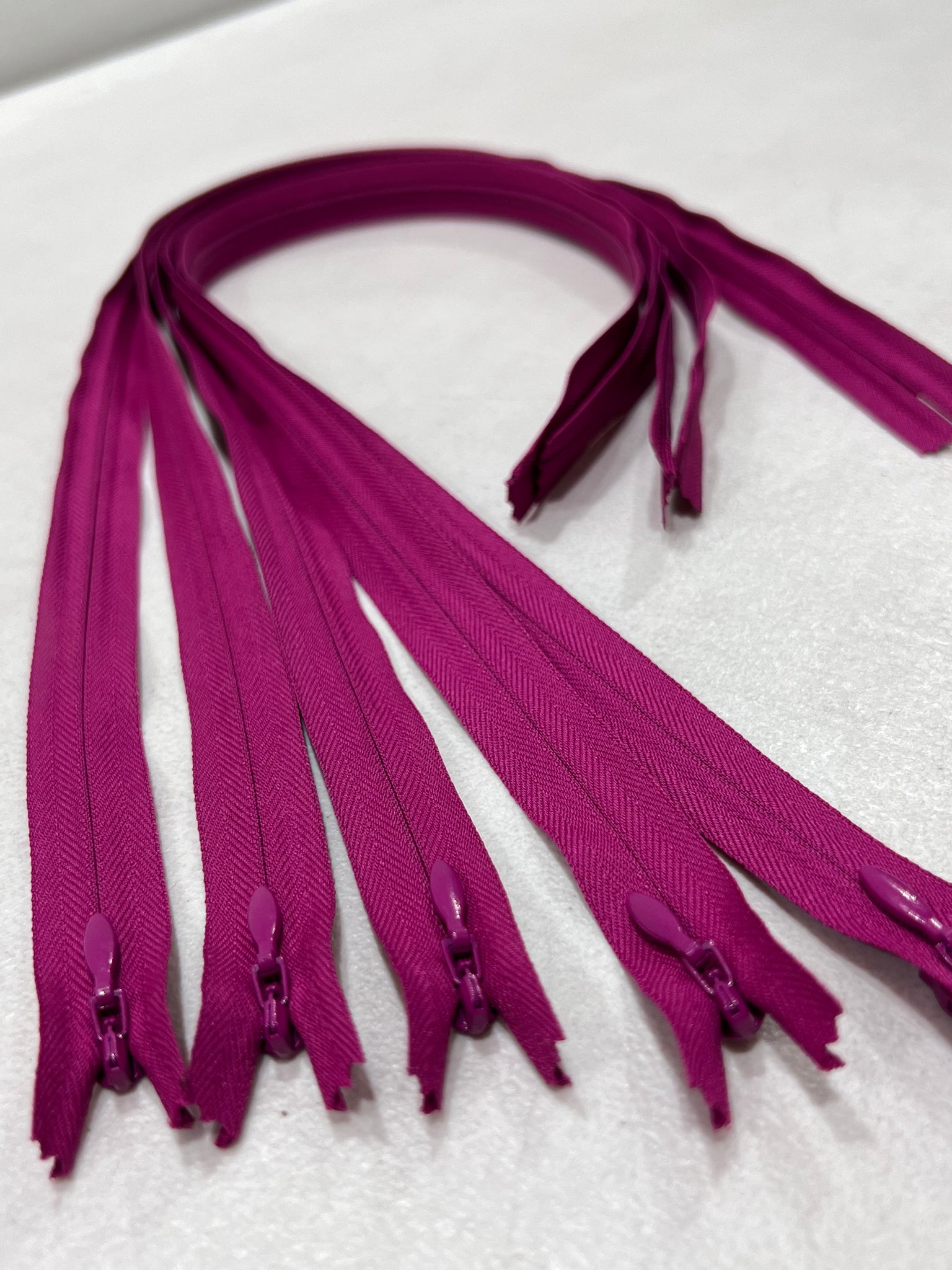 Cierres Invisibles YKK – Sanditex