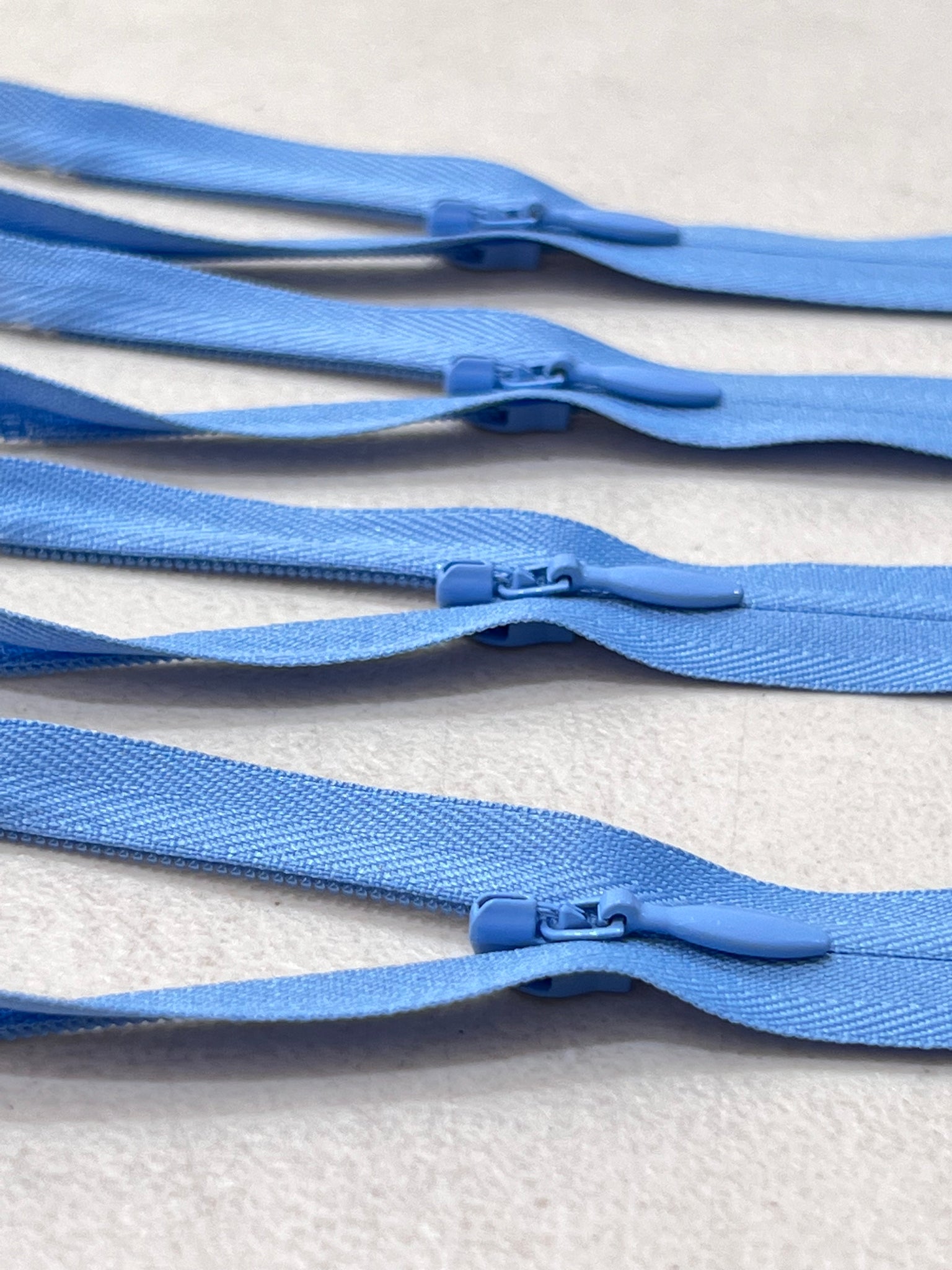 Cierres Invisibles YKK – Sanditex