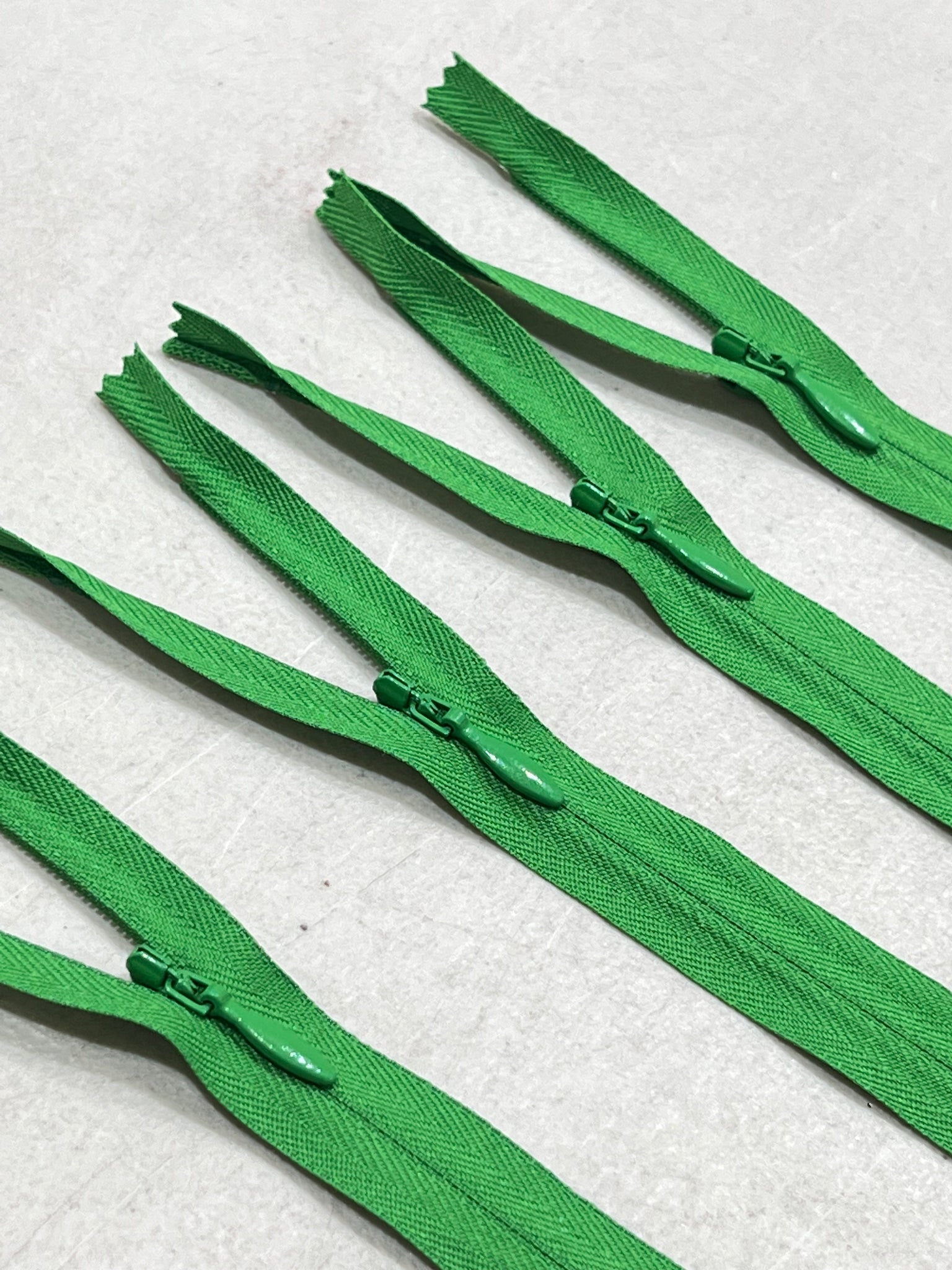 Cierres Invisibles YKK – Sanditex