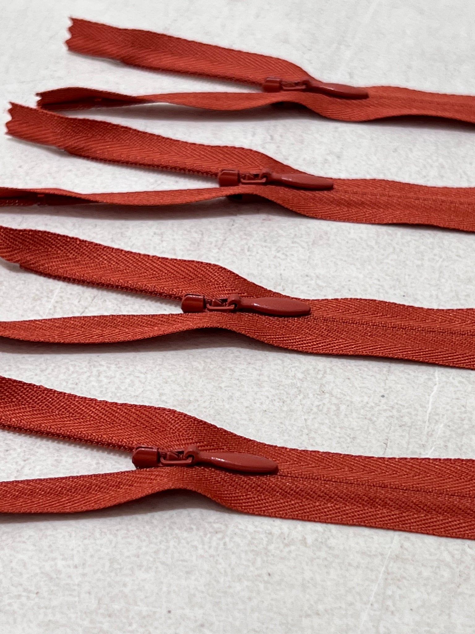 Cierres Invisibles YKK – Sanditex