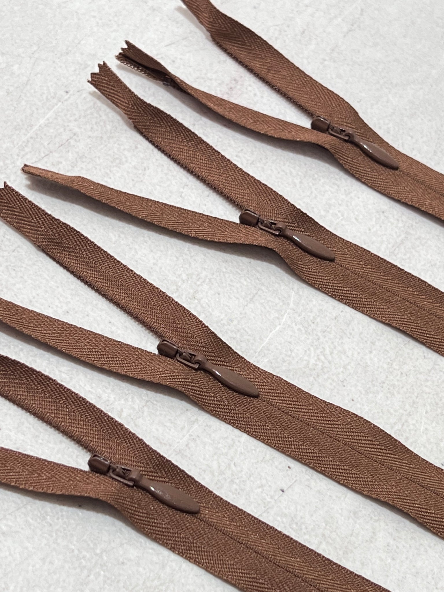 Cierres Invisibles YKK – Sanditex