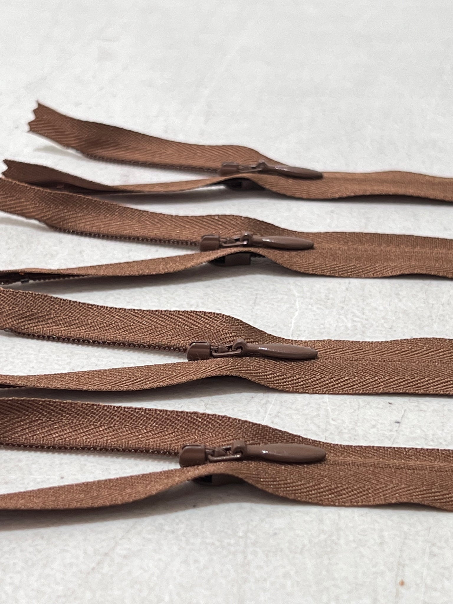 Cierres Invisibles YKK – Sanditex