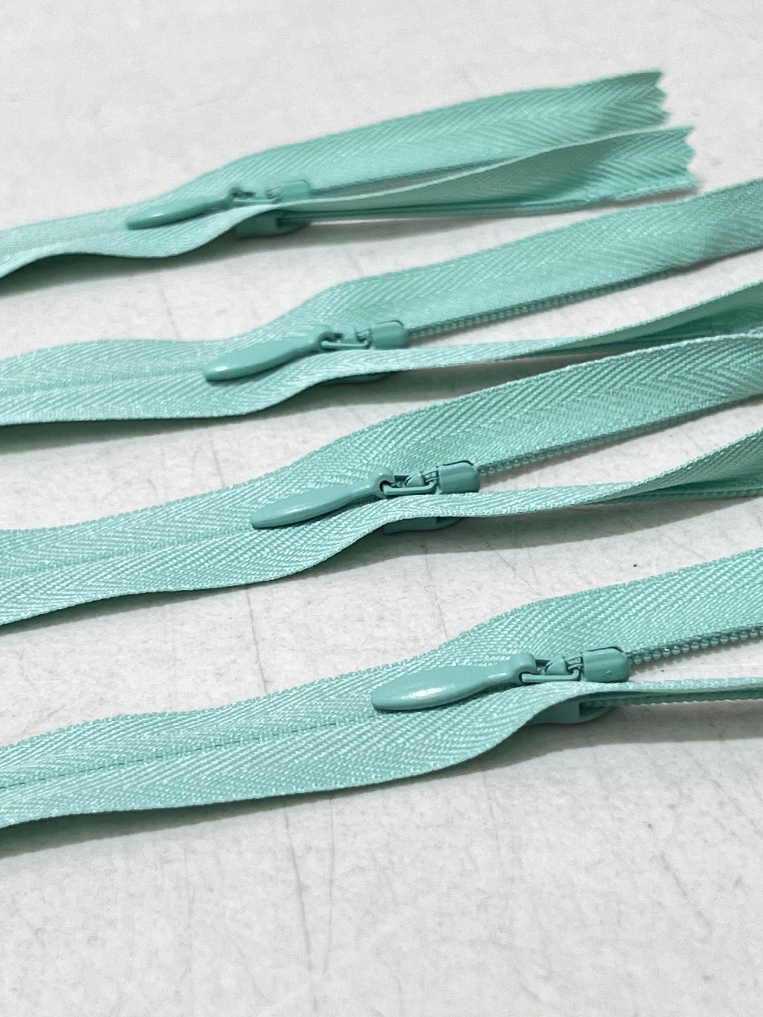 Cierres Invisibles YKK – Sanditex