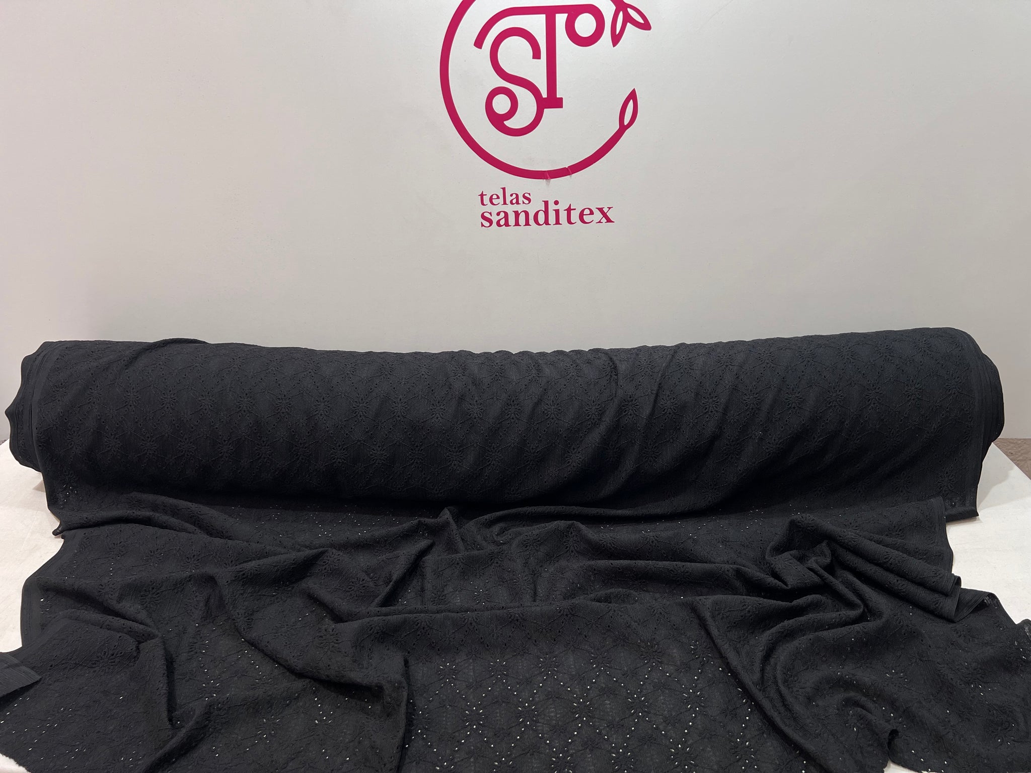 Crepe Bordado (Tira Bordada de Crepe) – Sanditex