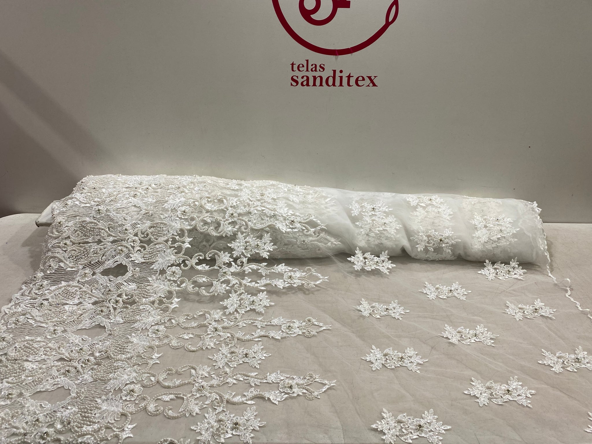 Tul Bordado Con Pedreria "Siomara" – Sanditex